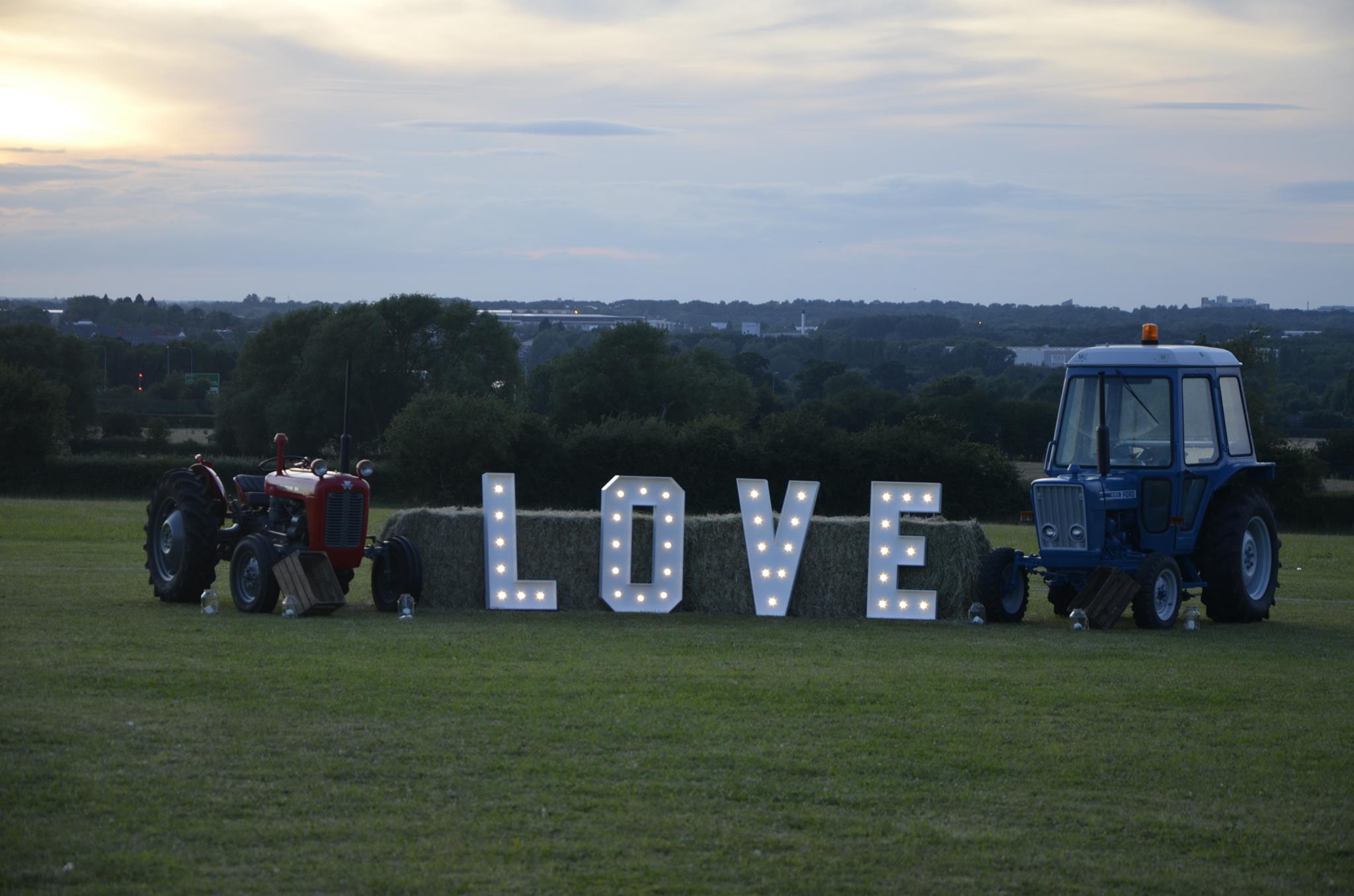 Sarah Reeves-Hart - Wedding and Party Planner